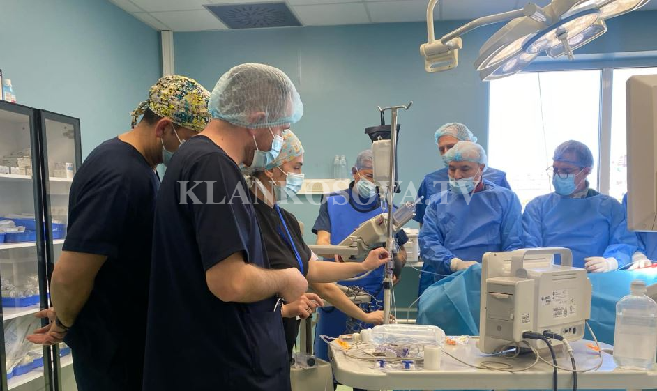 Kryhet për herë të parë në QKUK, stentimi i arterieve karotide – Klan ...