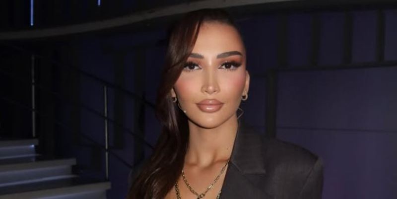 Xheneta e vë në lëkurë emrin e njerkës së saj - Klan Kosova