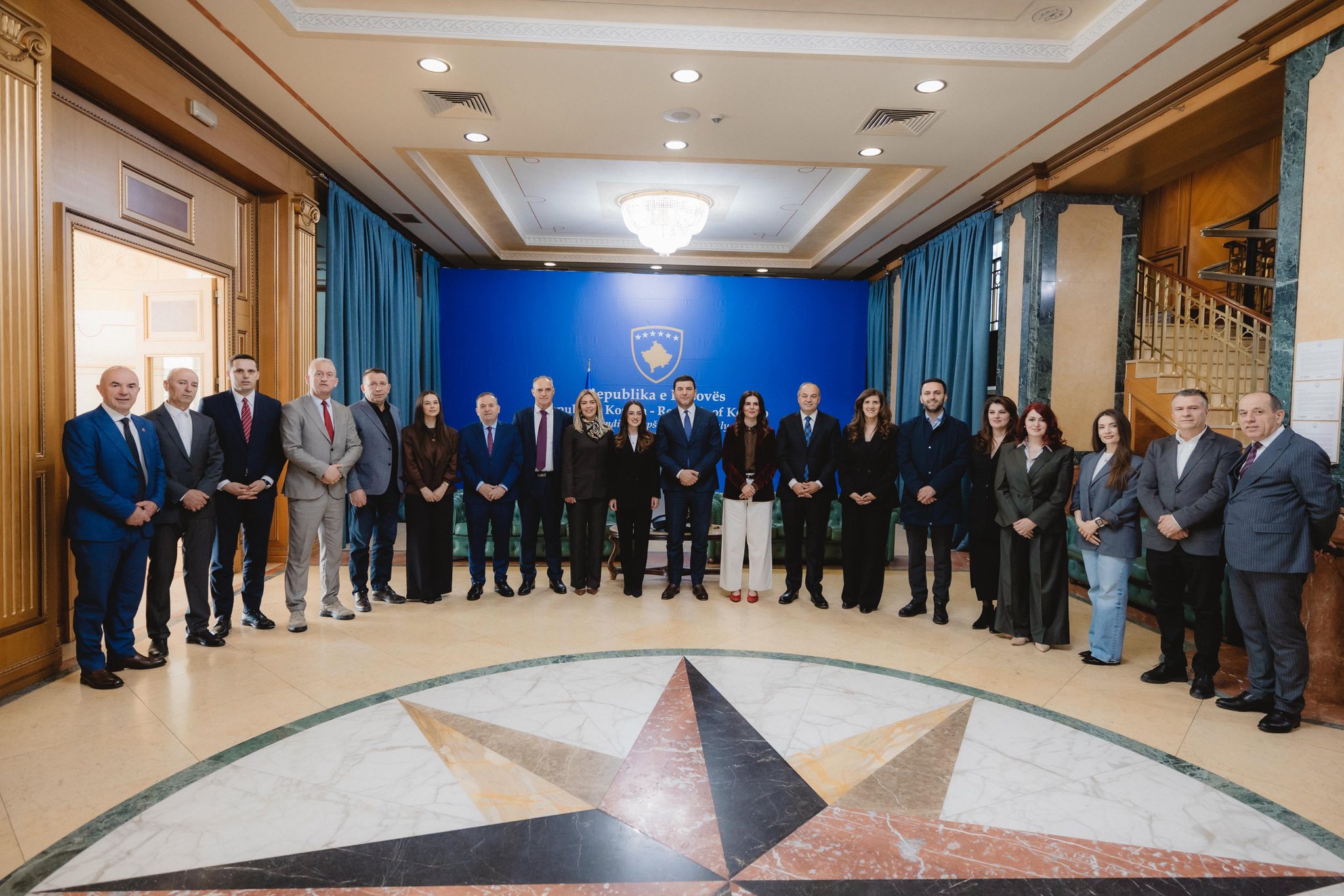 Regjistrohen zyrtarisht deputetët e Grupit Parlamentar të ri të PDK-së ...