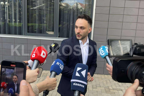 Paris Guri i LDK-së ironizon: E votoj, veç nëse e propozojnë Agim ...