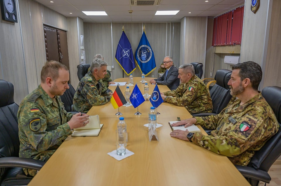 Gjenerali gjerman vizitë në KFOR, kërkohet frymë e re dialogu Kosovë ...
