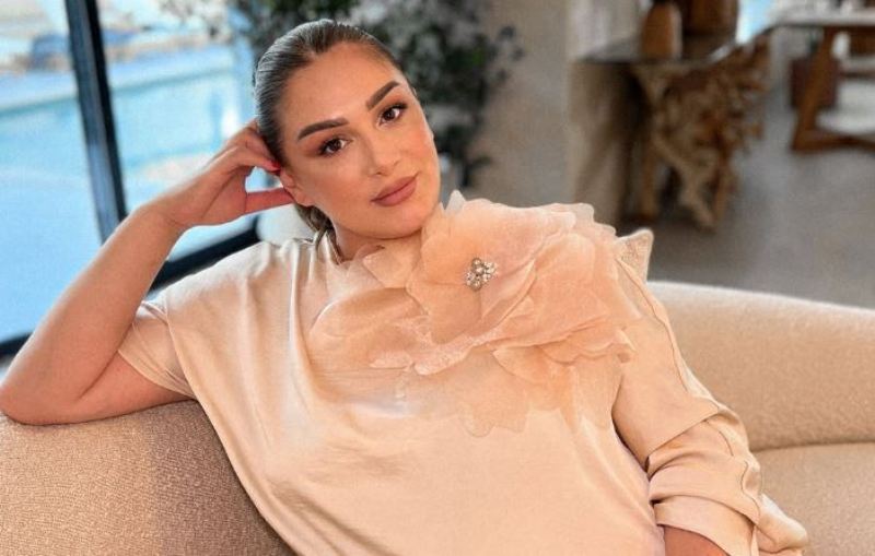 Adelina Hasani bëhet nënë për herë të parë, zbulon emrin e bebit – Klan ...