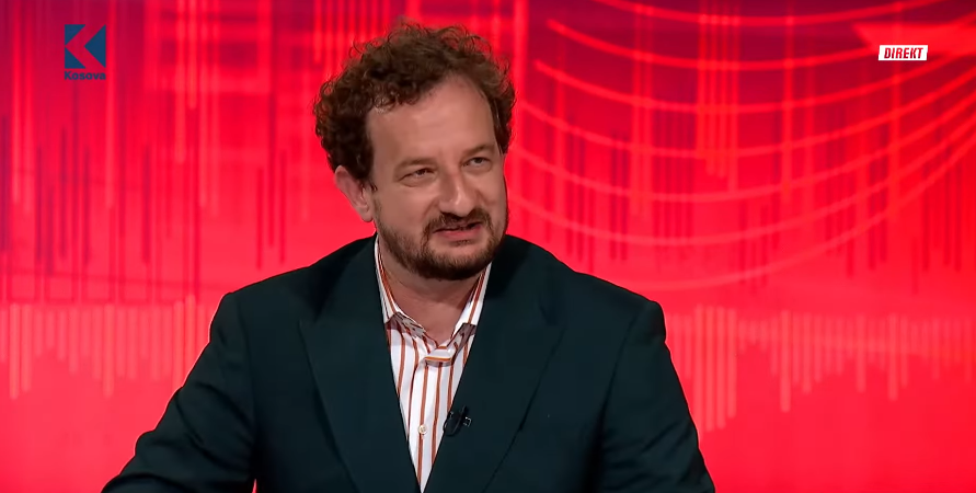 Nikaj: Kurti ka krijuar përshtypje që jeton në një univers paralel ...