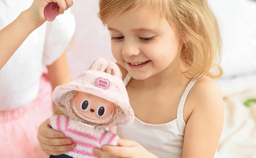 Kukulla "Labubu" po shitet me të madhe në Kosovë, psikologët: Nuk është ...