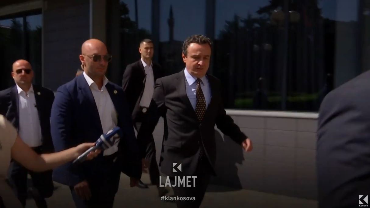 (Mos)reagimi i “kryeministrit”: Kurti hesht për punimin anti-UÇK të ...