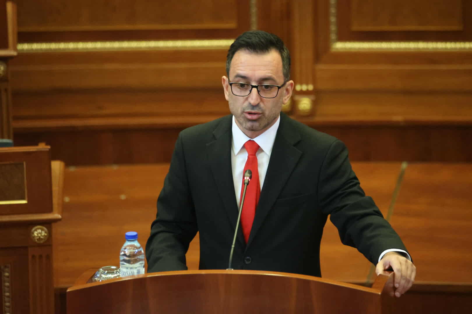 Të premten dorëzohet padi në Prokurori kundër kryeparlamentarit Dimal ...