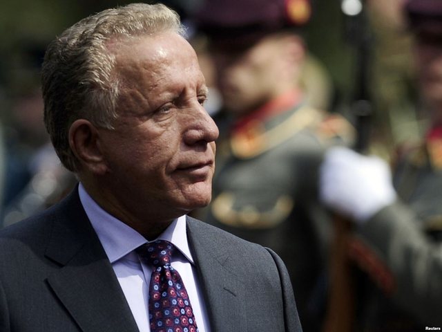 Behgjet Pacolli jep dorëheqje nga AKR – Klan Kosova