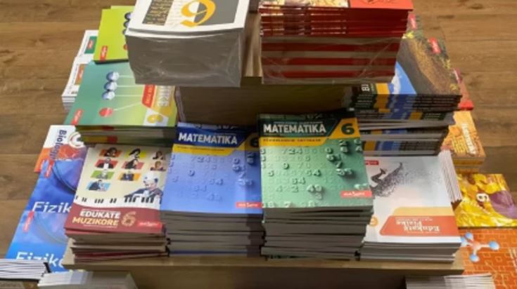 Subvencionimi i teksteve shkollore, MAShTI: Më 3 tetor përfundon afati ...