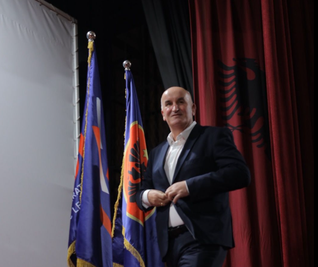 Sokol Haliti i lumtur: Faleminderit pafund, Vitia ime! – Klan Kosova