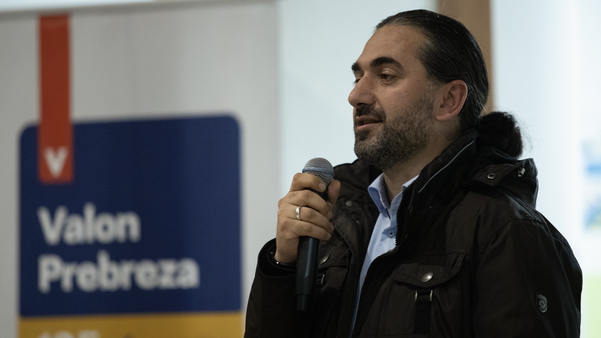 VV “rrëmben” Fushë Kosovën – Klan Kosova